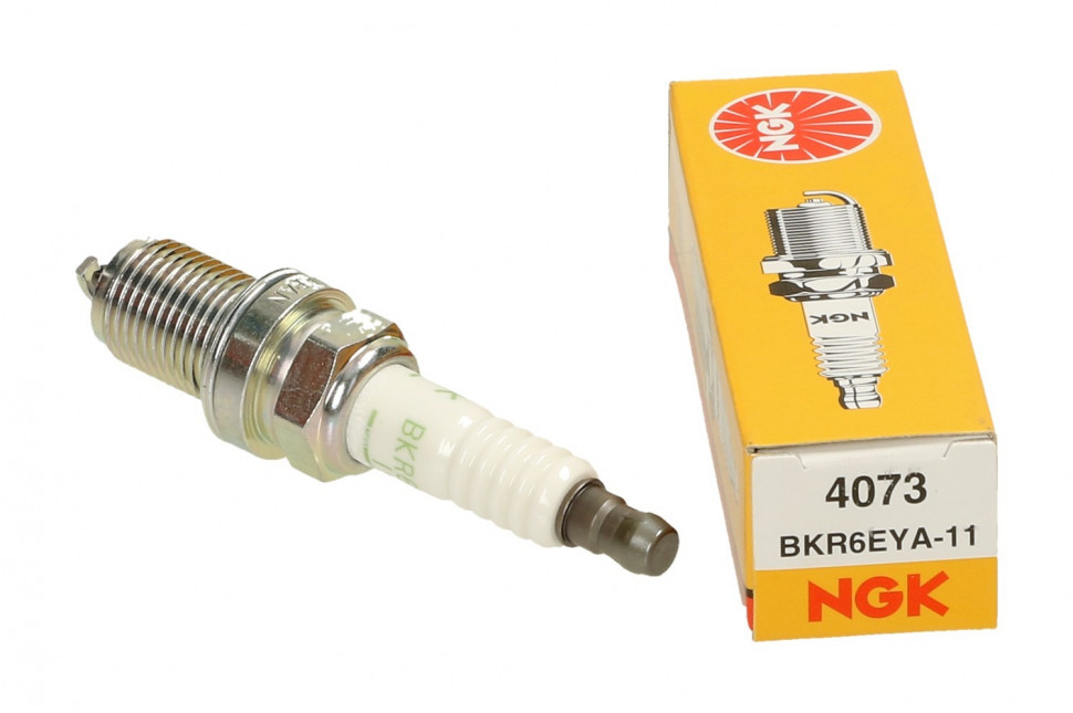 Свеча NGK BKR6EYA-11 оригинальная (7762/4073) Toyota Avensis,Camry ...
